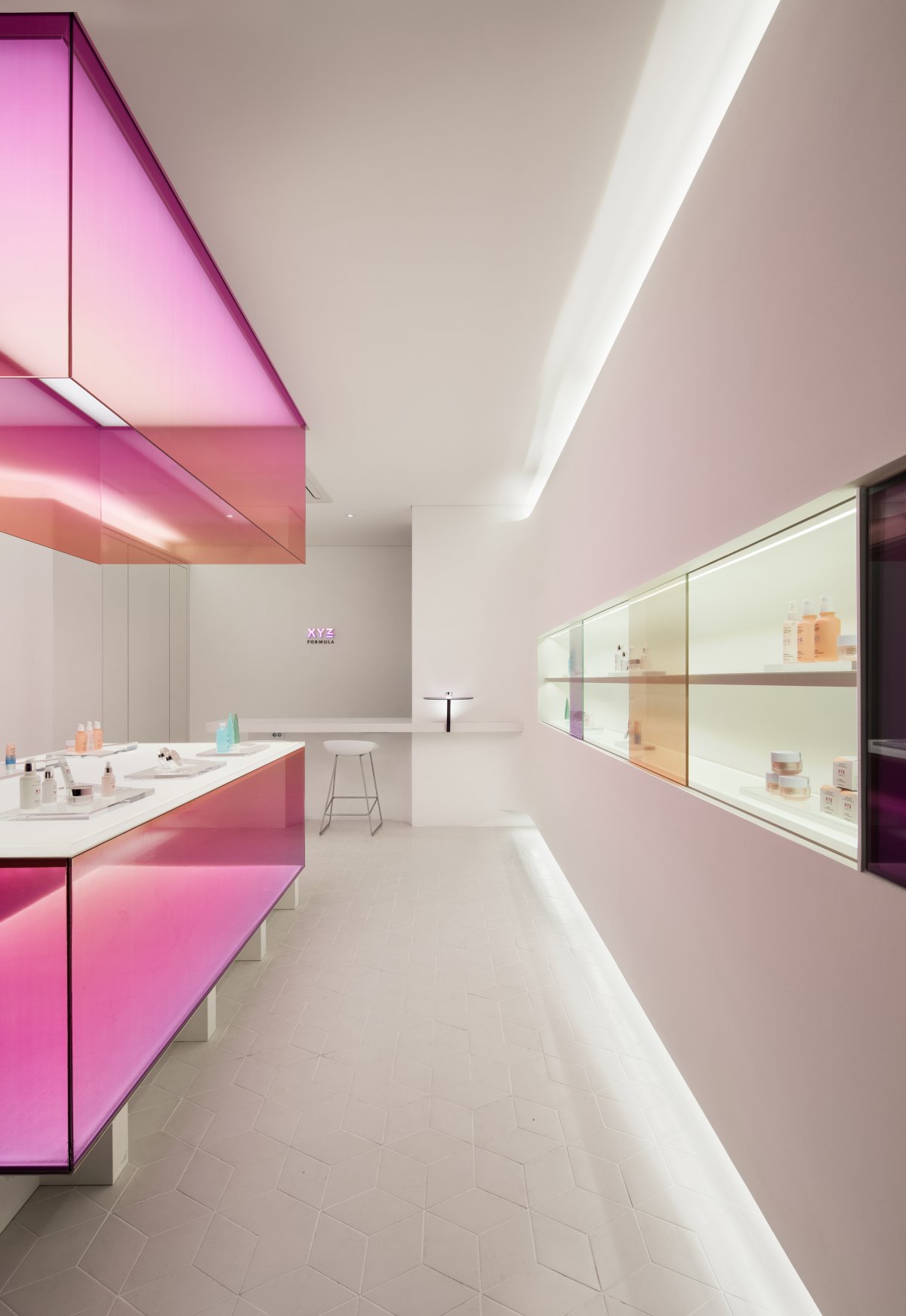 yinjispace-wgnb-x-xyz-formula-flagship-store